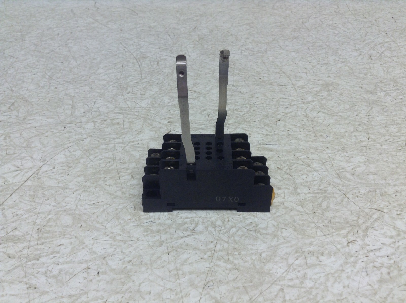 Omron PYF14T Relay Base (TSC) | eBay