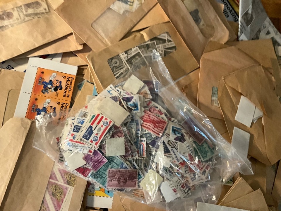 world stamps glory box 3.1kg unchecked packets off paper huge lot for ...