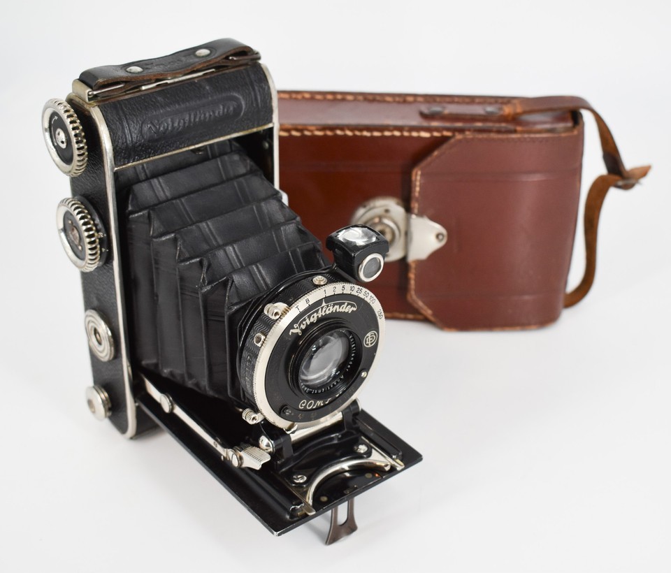 VOIGTLANDER INOS II folding medium format camera. Circa 1930's Skopar ...