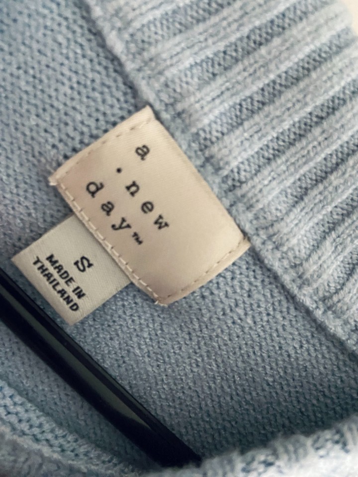 WORN TWICE A NEW DAY TARGET LIGHT BLUE COZY CREW NECK PULLOVER SWEATER ...