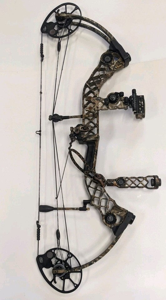 Mathews Monster Chill R Compound Bow Right Hand 70# 27" Draw | eBay
