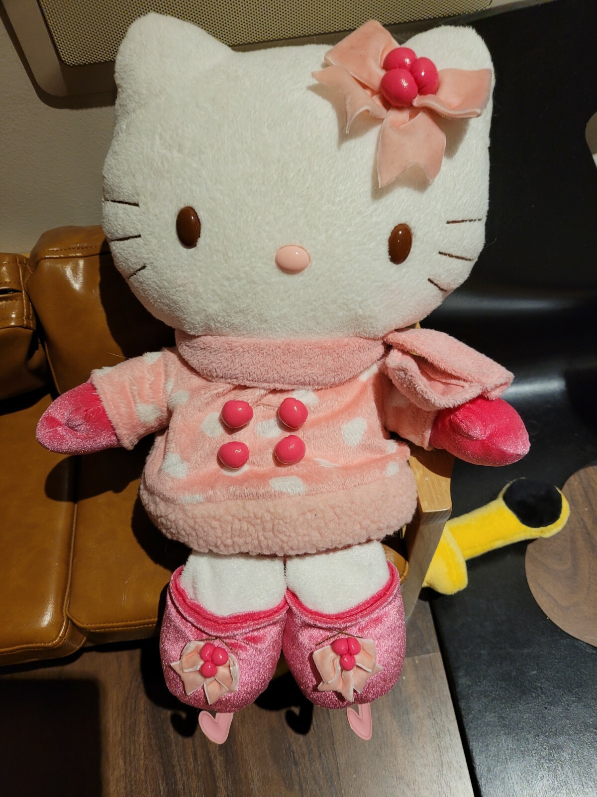 Hello Kitty Ice Skating