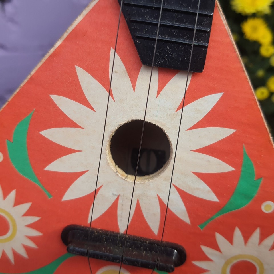 Children's toy balalaika, Musical instrument, guitar, bandura ...