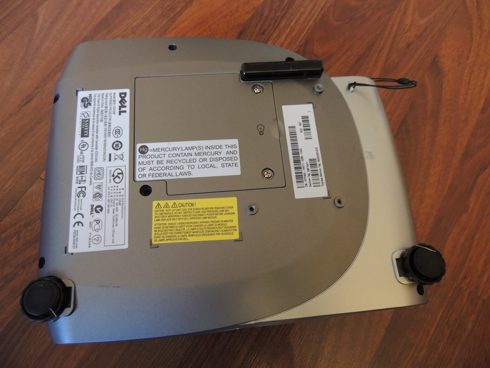 Dell 1201MP 2100:1 2000 Lumens DLP Video Projector 550Hrs | eBay