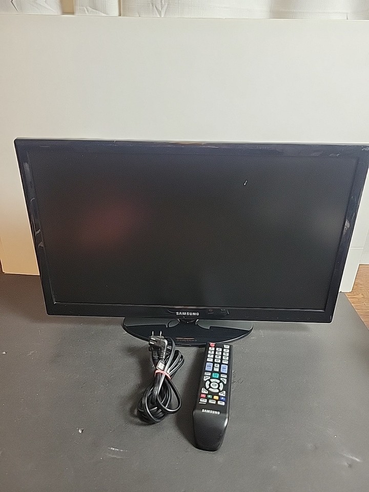 Samsung 22" Full HD 1080P UN22D5003BF LED LCD 120Hz TV w/ Stand Remote ...