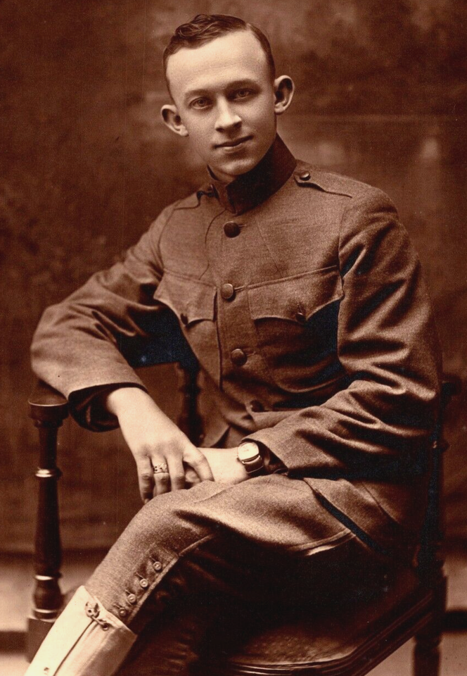 VINTAGE PHOTO OLD MILITARY PICTURE WW1 MAN UNIFORM RING WATCH CHAIR ...