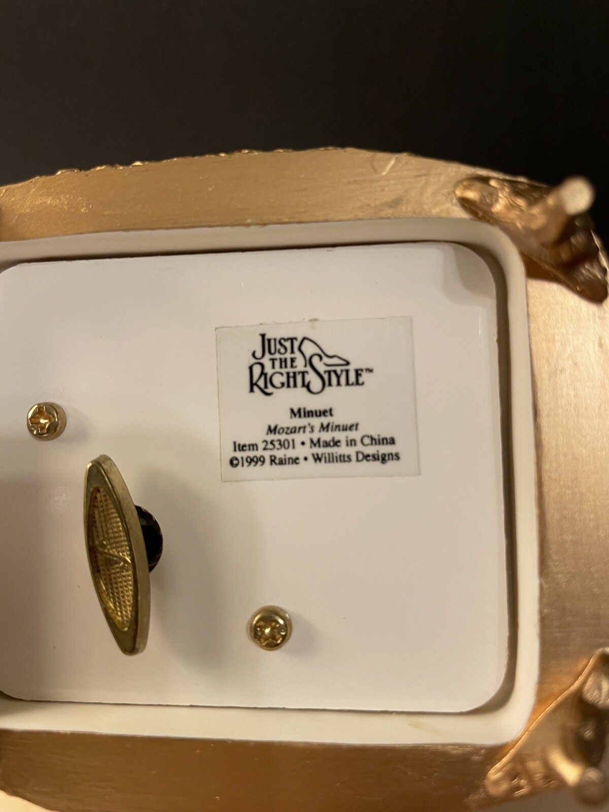 1999 Just The Right Style shoe MUSIC BOX Mozart's Minuet Willetts ...