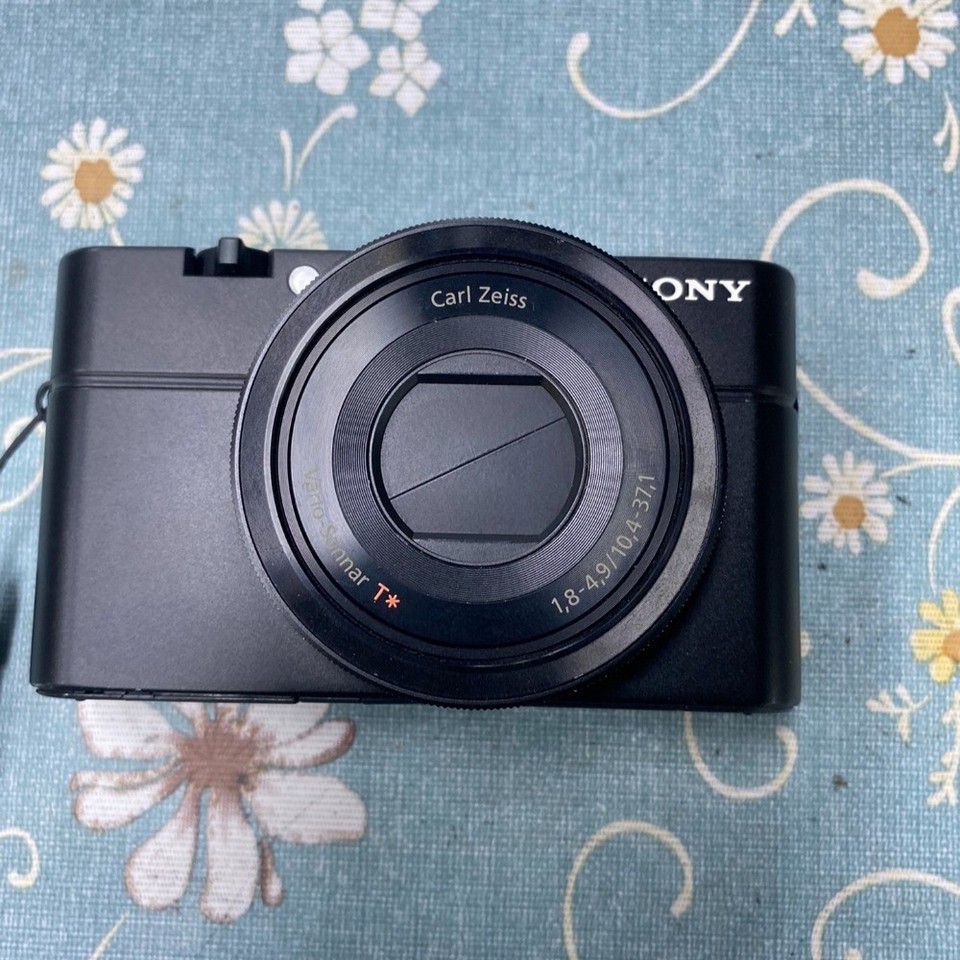 Sony RX100 Compact Digital Camera 20.2 MP 3.6x Optical Zoom Date/Time ...