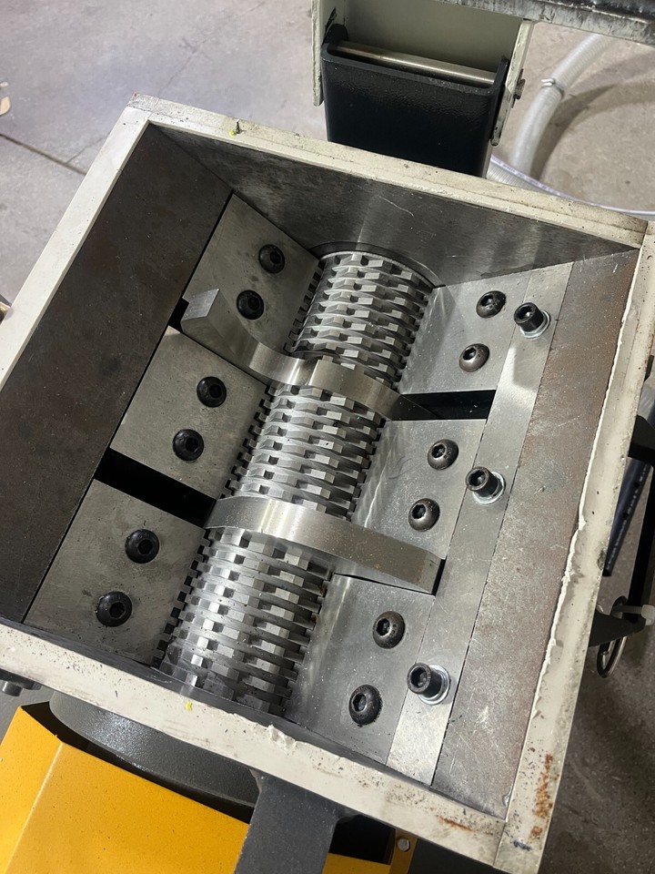 PLASTIC GRANULATOR – 2HP SLOWSPEED + DUST COLLECTION SYSTEM | eBay