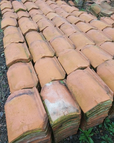 Various batches of 1000+ Reclaimed Red Machine Made Pantiles/Roof Tiles ...