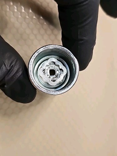 One - GENUINE MCGARD WHEEL LOCK KEY 046136 / KEY ONLY | eBay