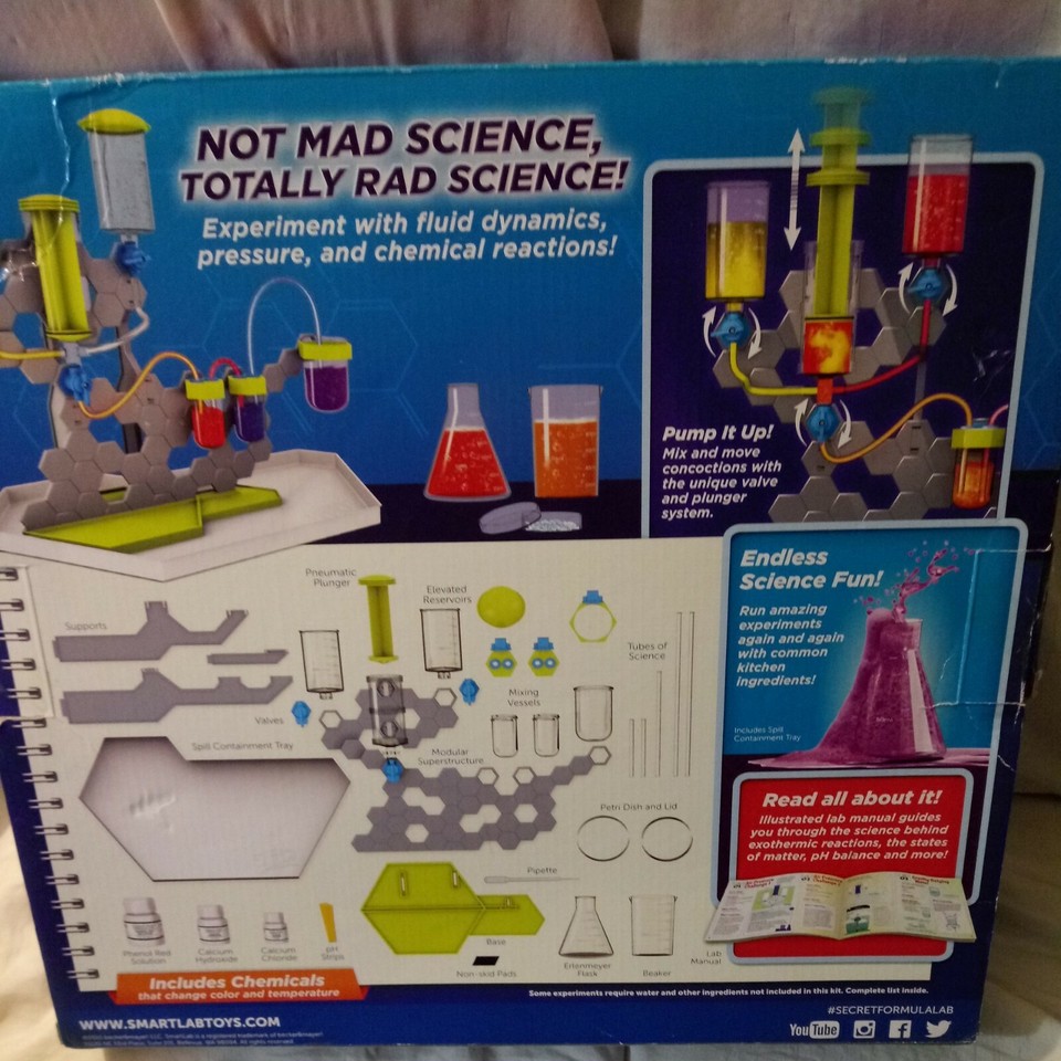 SmartLab Toys Ultimate Secret Formula Lab open complete with manual ...