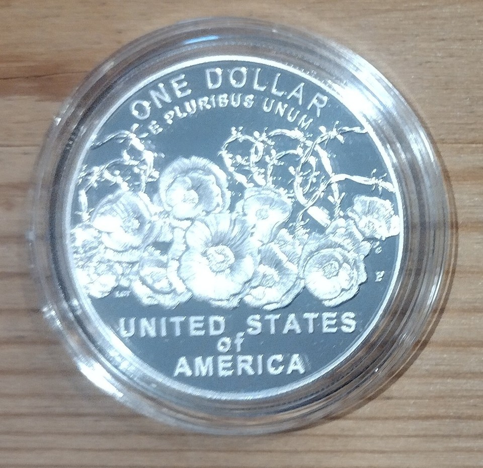 2018 WORLD WAR I CENTENNIAL SILVER DOLLAR AND NAVY MEDAL SET WITH BOX ...