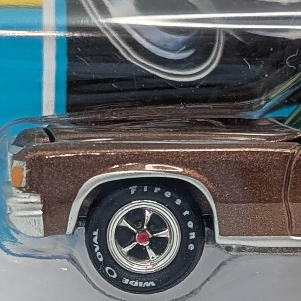 Johnny Lightning 1971 Pontiac Grand Prix 1:64 Release 3A Bronzini Gold ...
