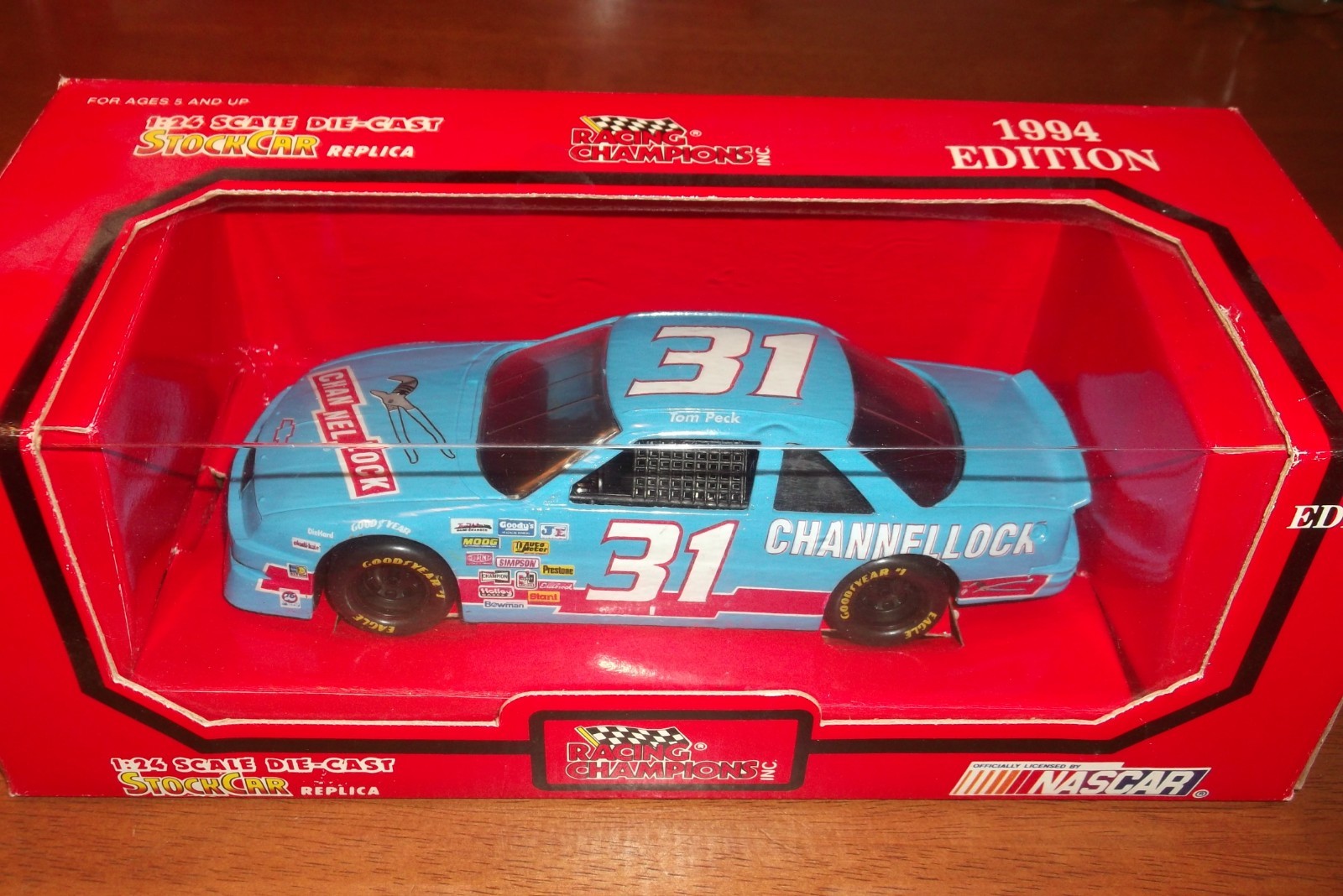 TOM PECK #31 CHANNELLOCK 1994 EDITION RACING CHAMPIONS 1:24 SCALE NIB ...