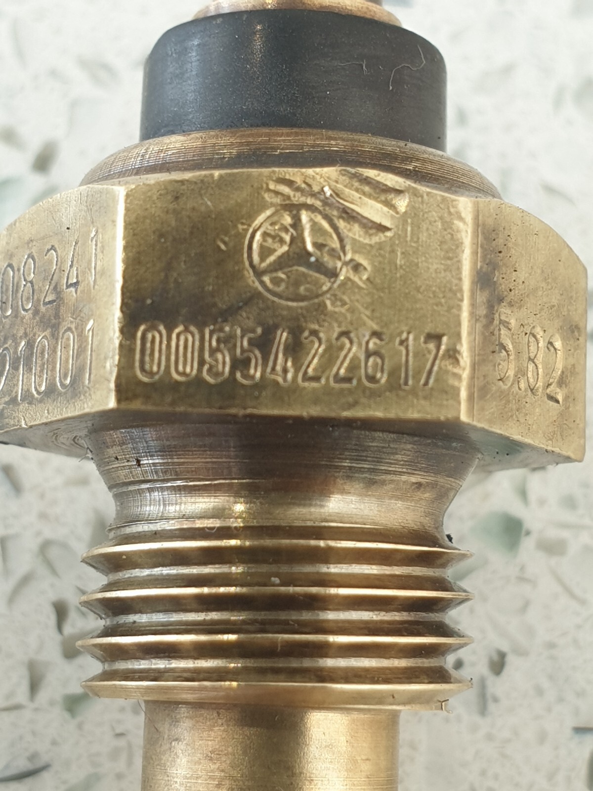 4379 Mercedes-Benz W123 230e Coolant Temperature Sensor Beru 0055422617 ...