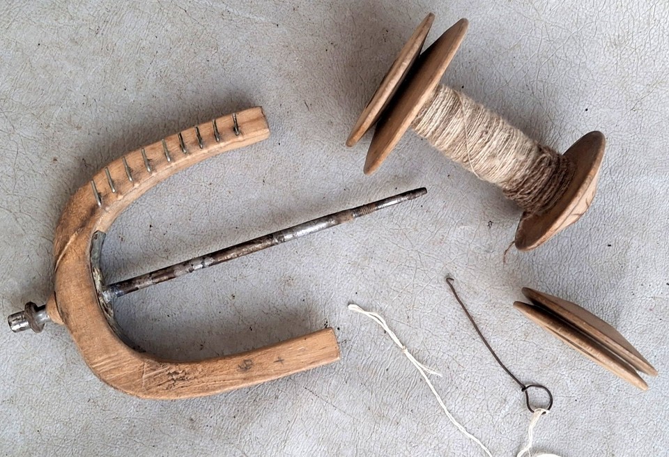 ANTIQUE WOODEN SPINNING WHEEL SPOOL FLYER + metal hook | eBay