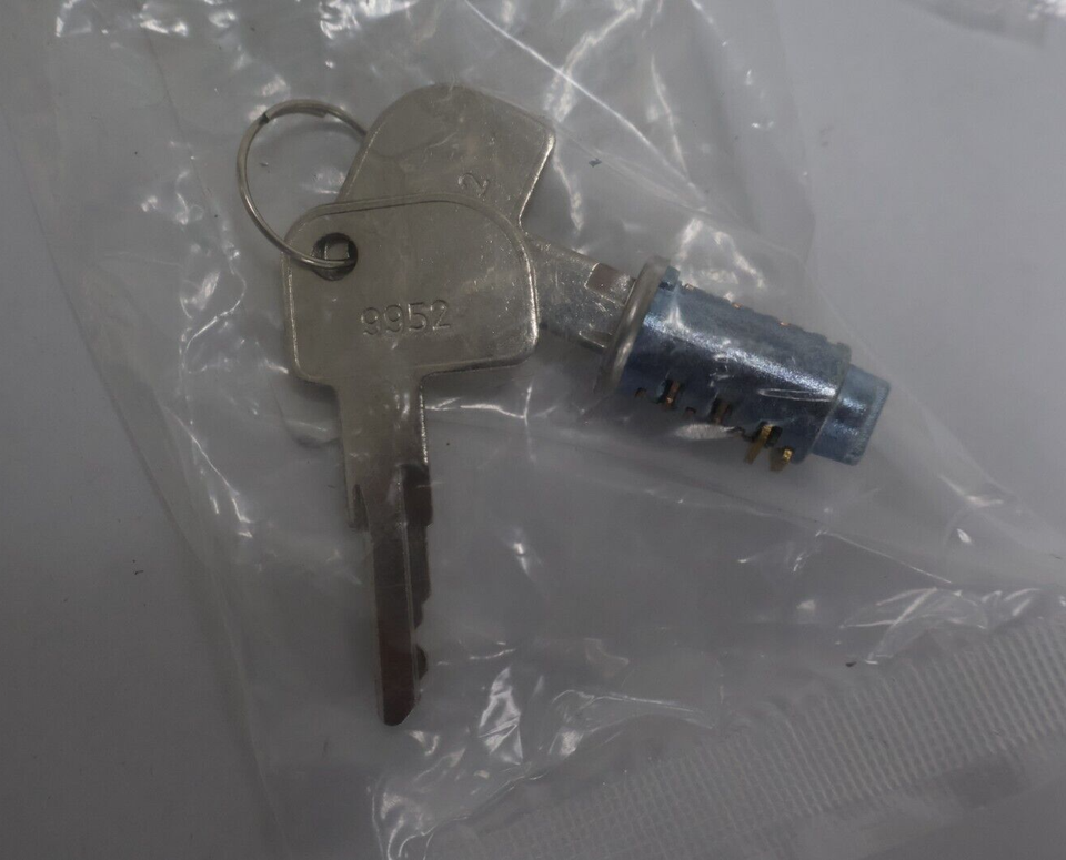 Lot Of 2 IBM/Toshiba 9952 Cash Drawer Key and lock set P/N:4674170 | eBay