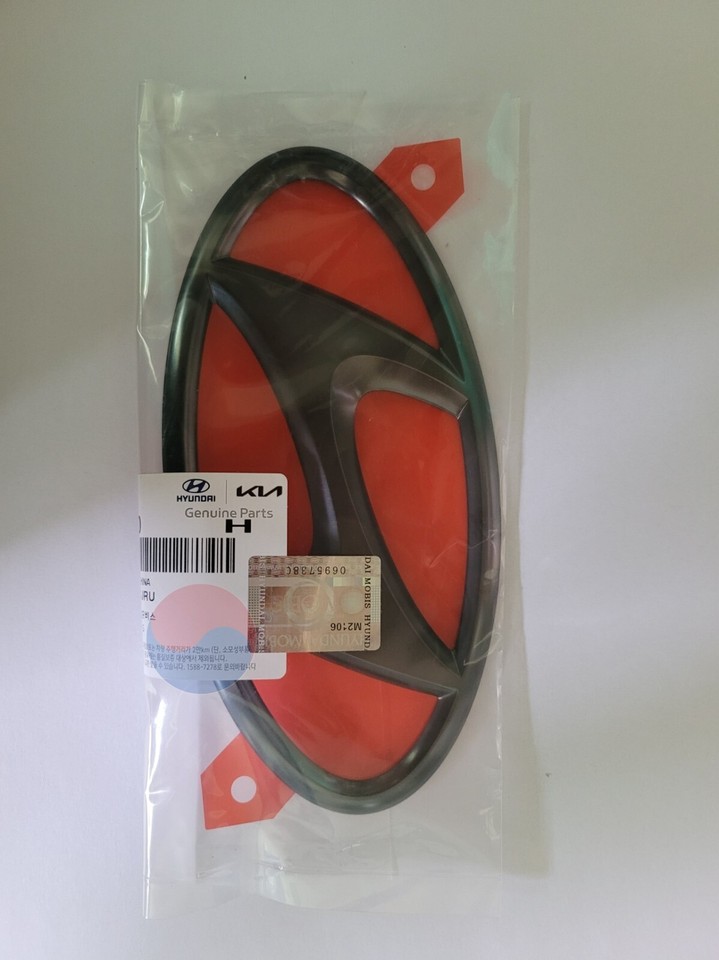 Genuine OEM Black Rear Emblem Badge 86300CGO20 for Hyundai Tucson NX4 ...