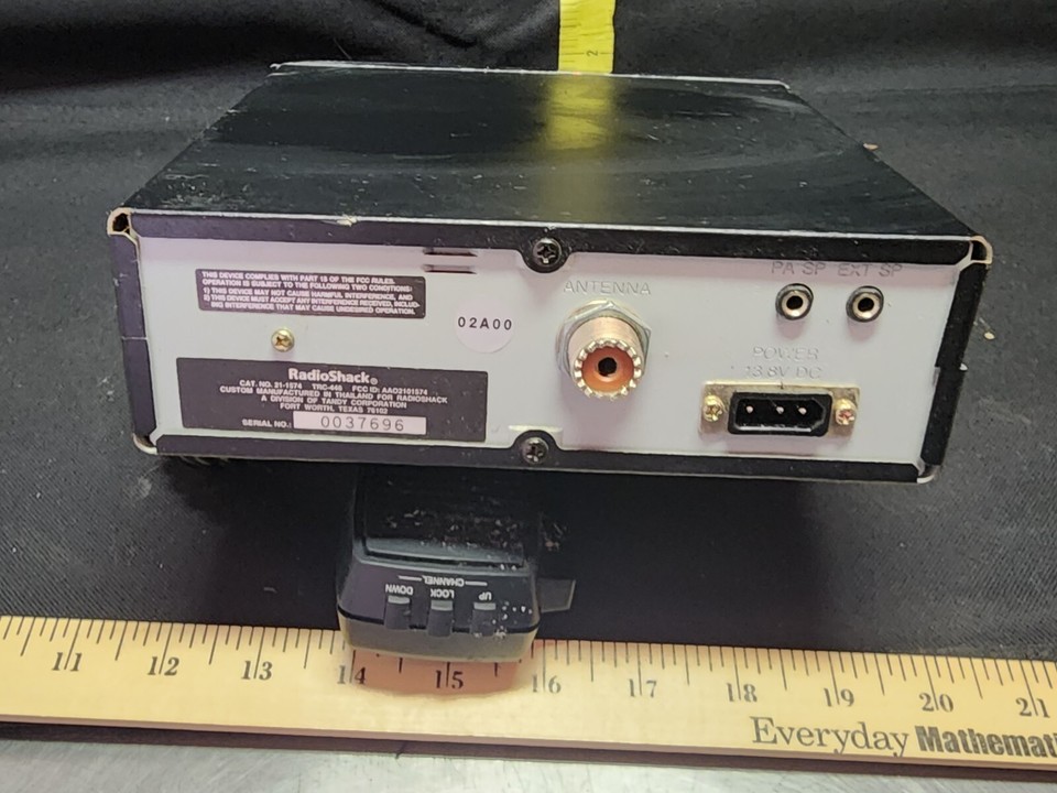 Vintage Radio Shack TRC 446 Mobile In Vehicle CB Radio With Mic Tested ...
