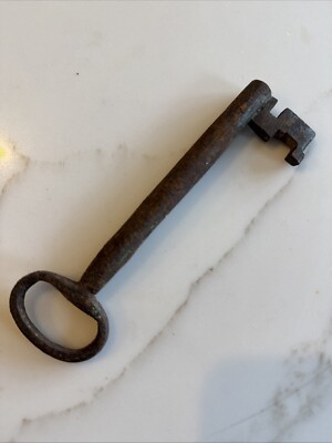 ANTIQUE HUGE COLLECTABLE IRON GATE KEY - 6” | eBay