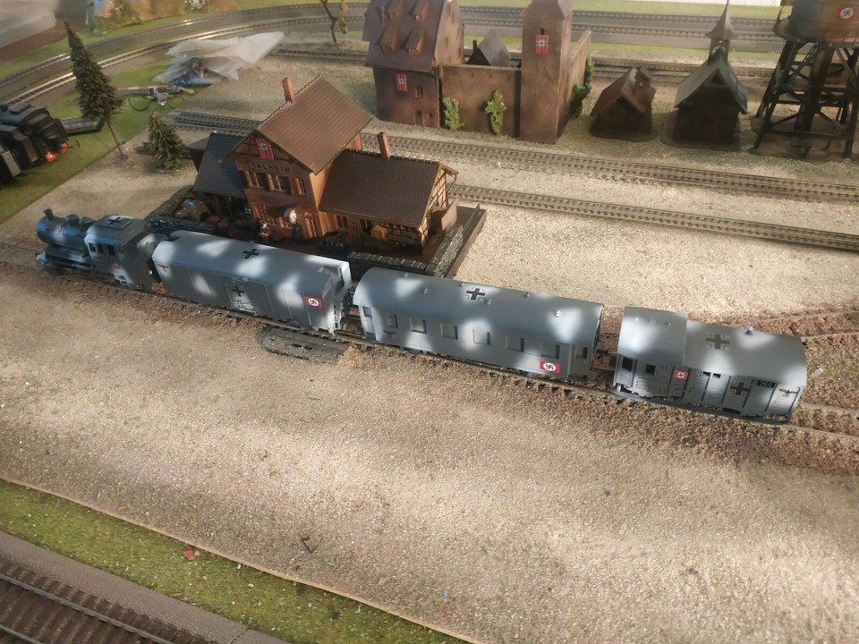 MARKLIN - PIKO, DUMMY - NON WORKING WWII MILITARY TRAIN SET, SCALE HO ...