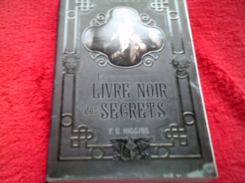 POCKET JEUNESSE...F.E.HIGGINS.....LE LIVRE NOIR DES SECRETS | eBay