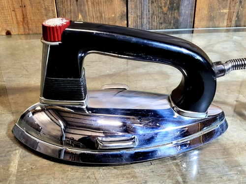 Vintage 1940's General Mills Iron - Betty Crocker - Tru-Heat Iron ...