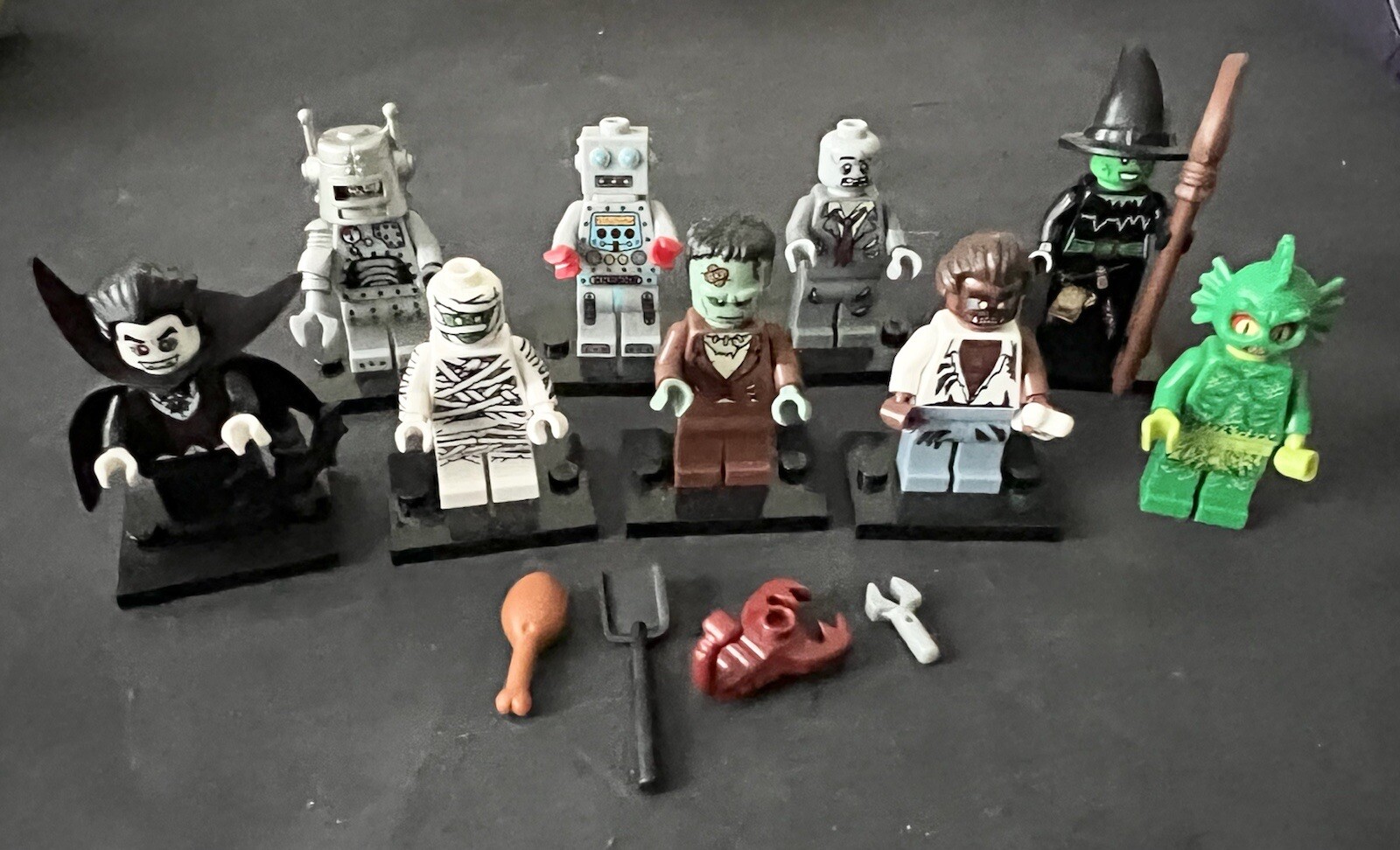 LEGO Lot of 9 Minifigs Dracula Mummy Frankenstein Wolfman Creature ...