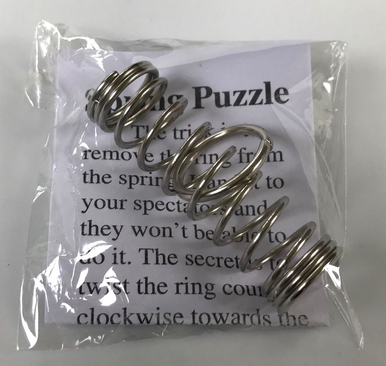 SPRING AND RING MAGIC TRICK Coil Puzzle Toy Metal Beginner Set Magician ...