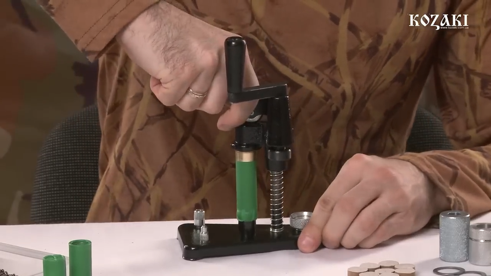 UPS-7 12 Gauge Shotshell Reloader tool Ammo Station 12ga 16ga 20 bullet ...