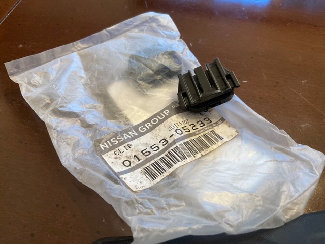 Nissan 0155305233 Genuine OEM Fender Liner Clip for sale online | eBay