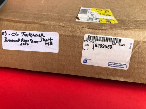 NOS OEM GM 19209559 Pillars Rocker Floor-Surround Weatherstrip Seal | eBay