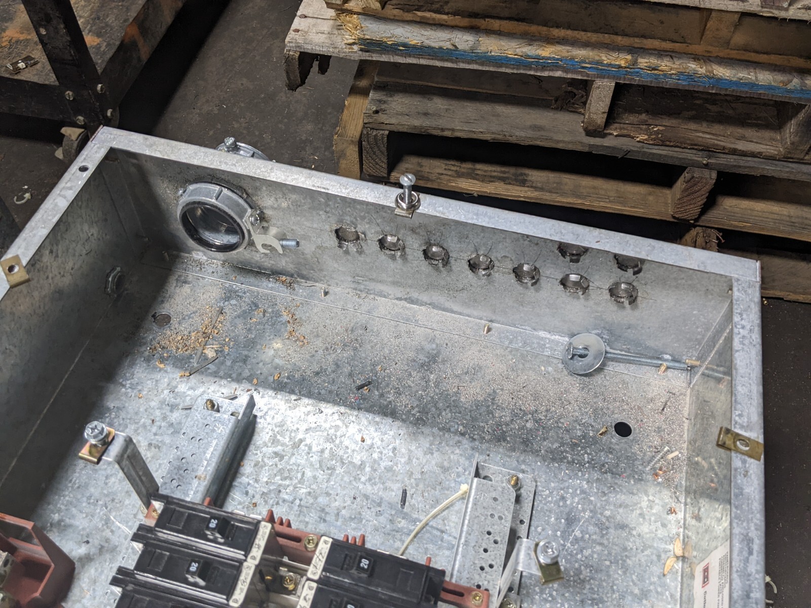 Cutler Hammer PRL1A Pow-R-Line Panelboard 225 AMP 208Y/120VAC 3 Phase ...