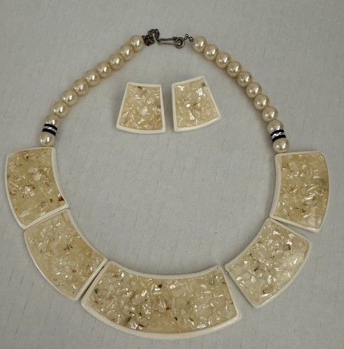 Vintage Confetti Lucite Shell Statement Pendant Women's Necklace 70's ...