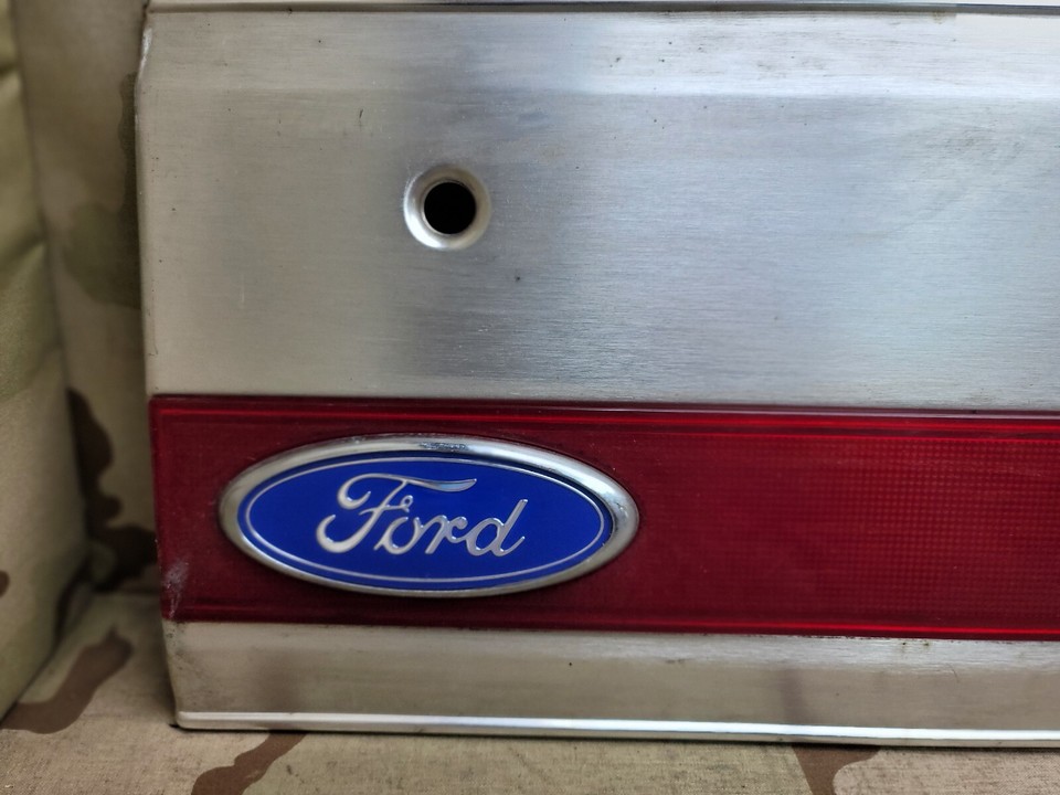 1987 1988 1989 1990 1991 Ford BRONCO Tailgate Trim Panel OEM OEM 87 88 ...