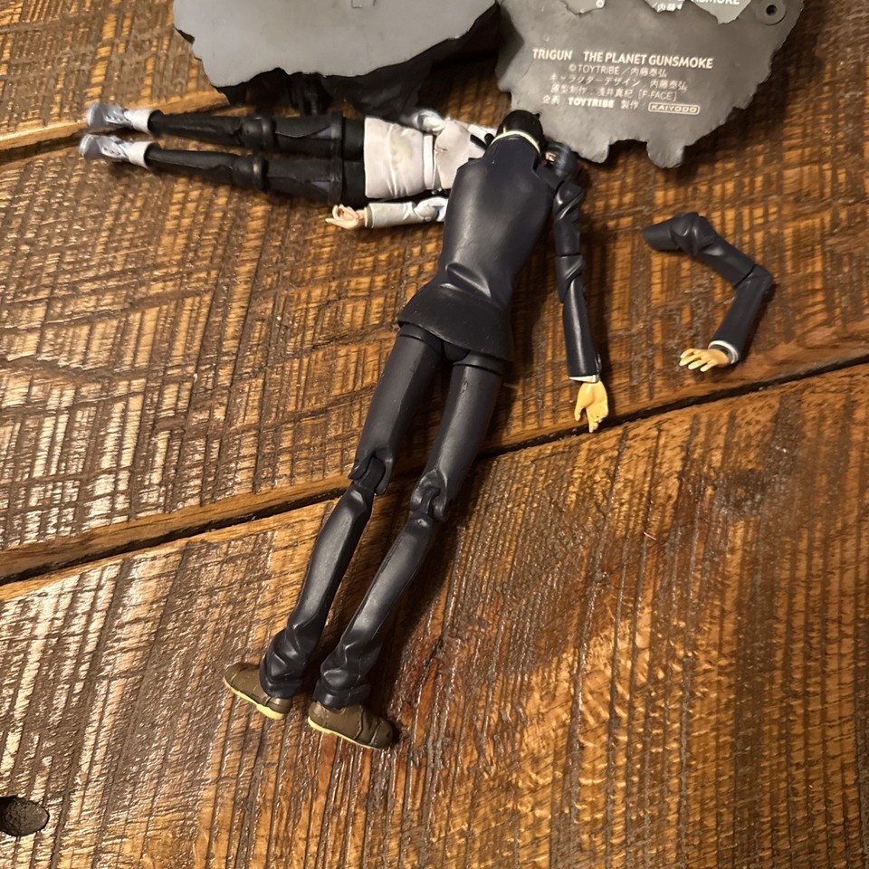 TriGun The Planet Gunsmoke Lot Nicholas Wolfwood ToyTribe damaged | eBay