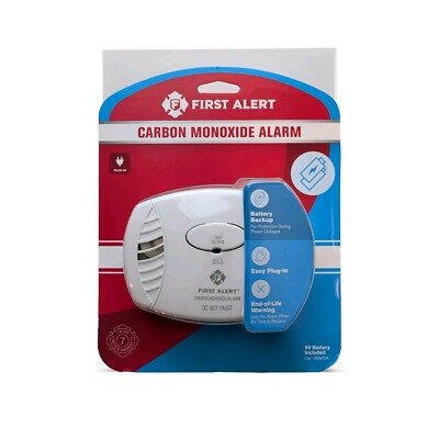First Alert CO605 Carbon Monoxide Plug-In Alarm Battery Backup 9V ...