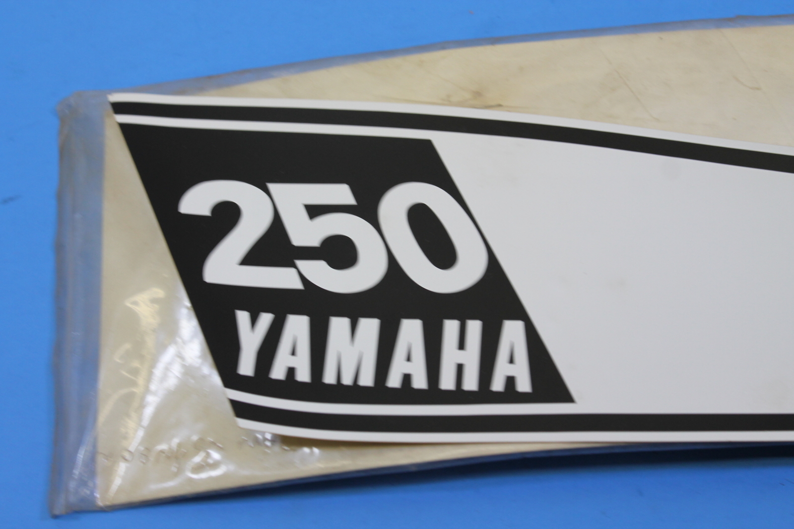 NOS YAMAHA 1974-1976 DT250 DT360 DT400 LEFT TANK DECAL PART# 498-24245 ...