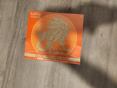 Pokemon TCG Sun & Moon ETB Elite Trainer Box Solgaleo Base Set Factory ...