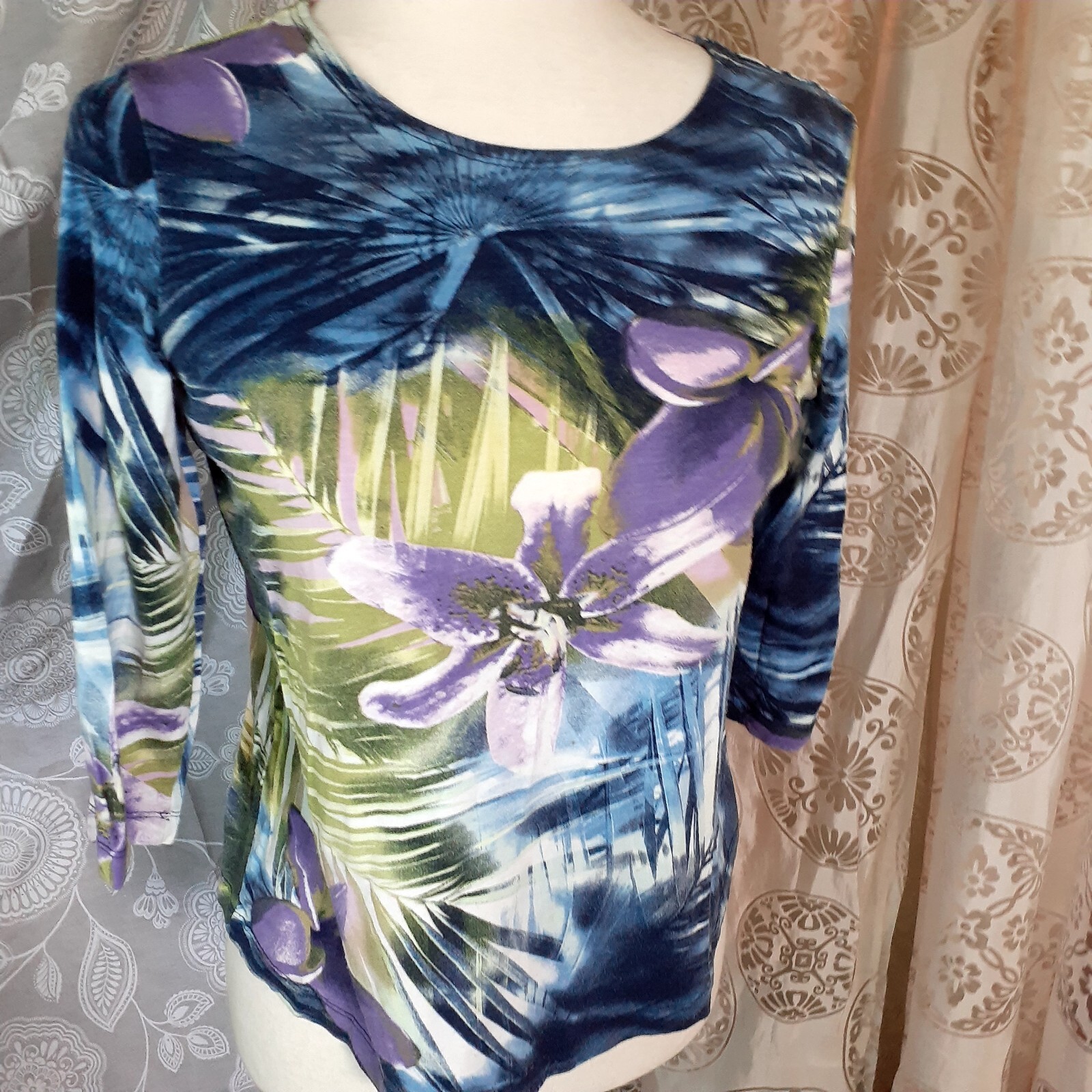 Mango Tango S 3/4 Sleeved T Vibrant Colors - Gem