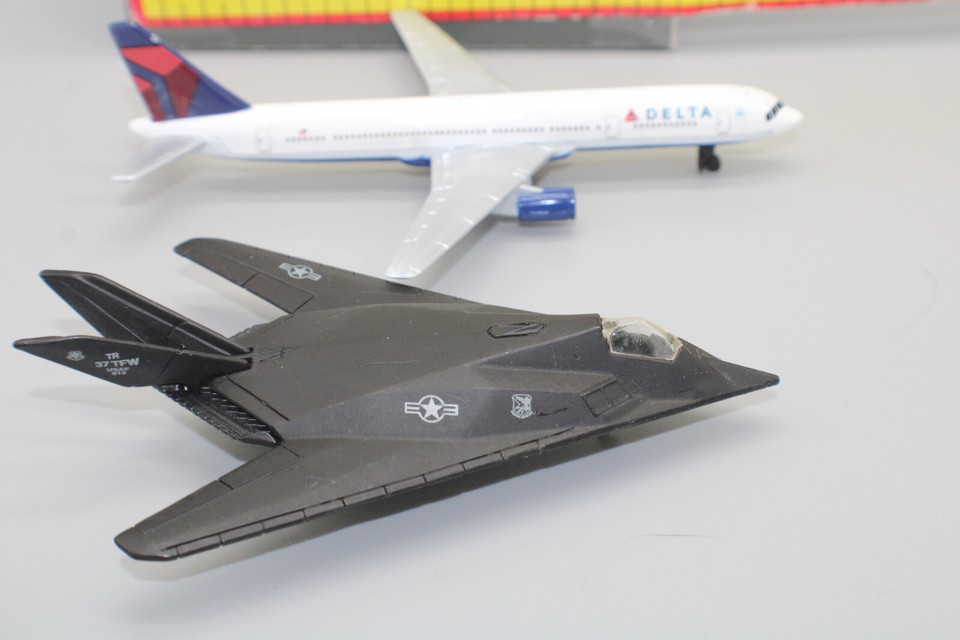 F-117 Nighthawk Stealth and Delta Single Plane Diecast Metal | eBay