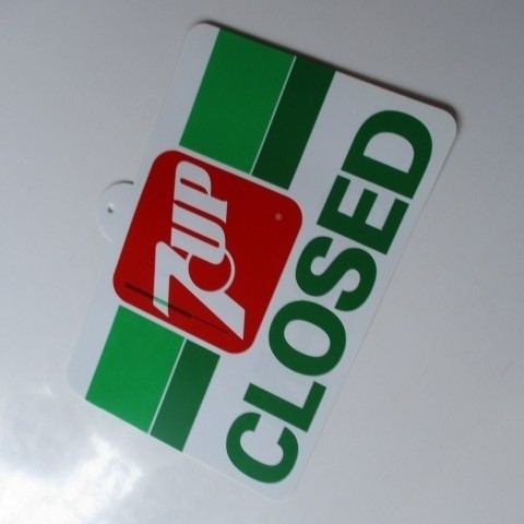 Insegna Vintage 7up Aperta Chiusa Plastica 10x13,6 Usata 55c | eBay