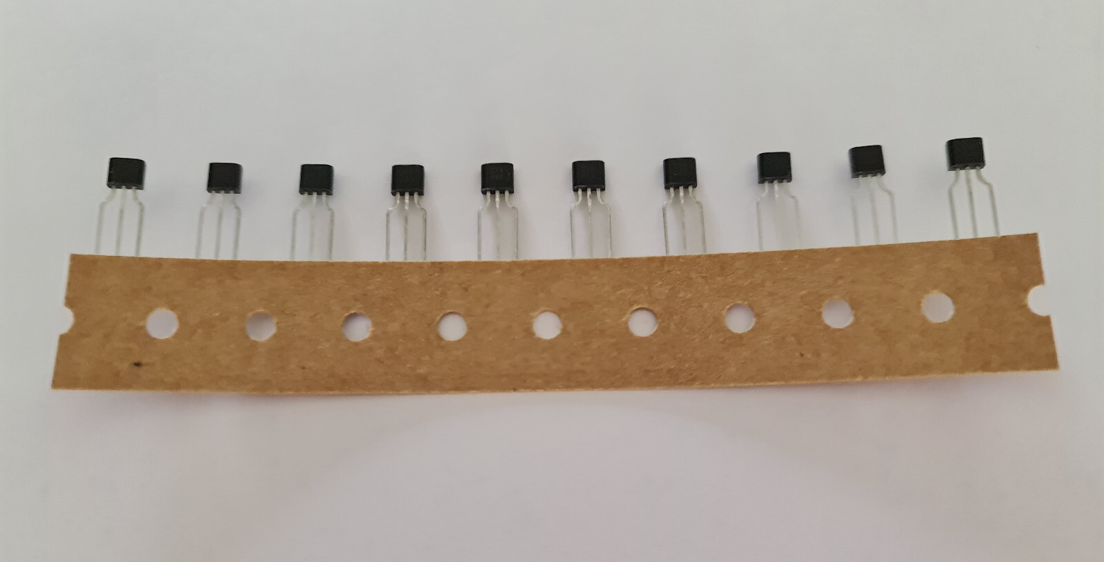 ZTX450, NPN, 45v, 1A, 1W, E-Line, Zetex Transistor | eBay UK