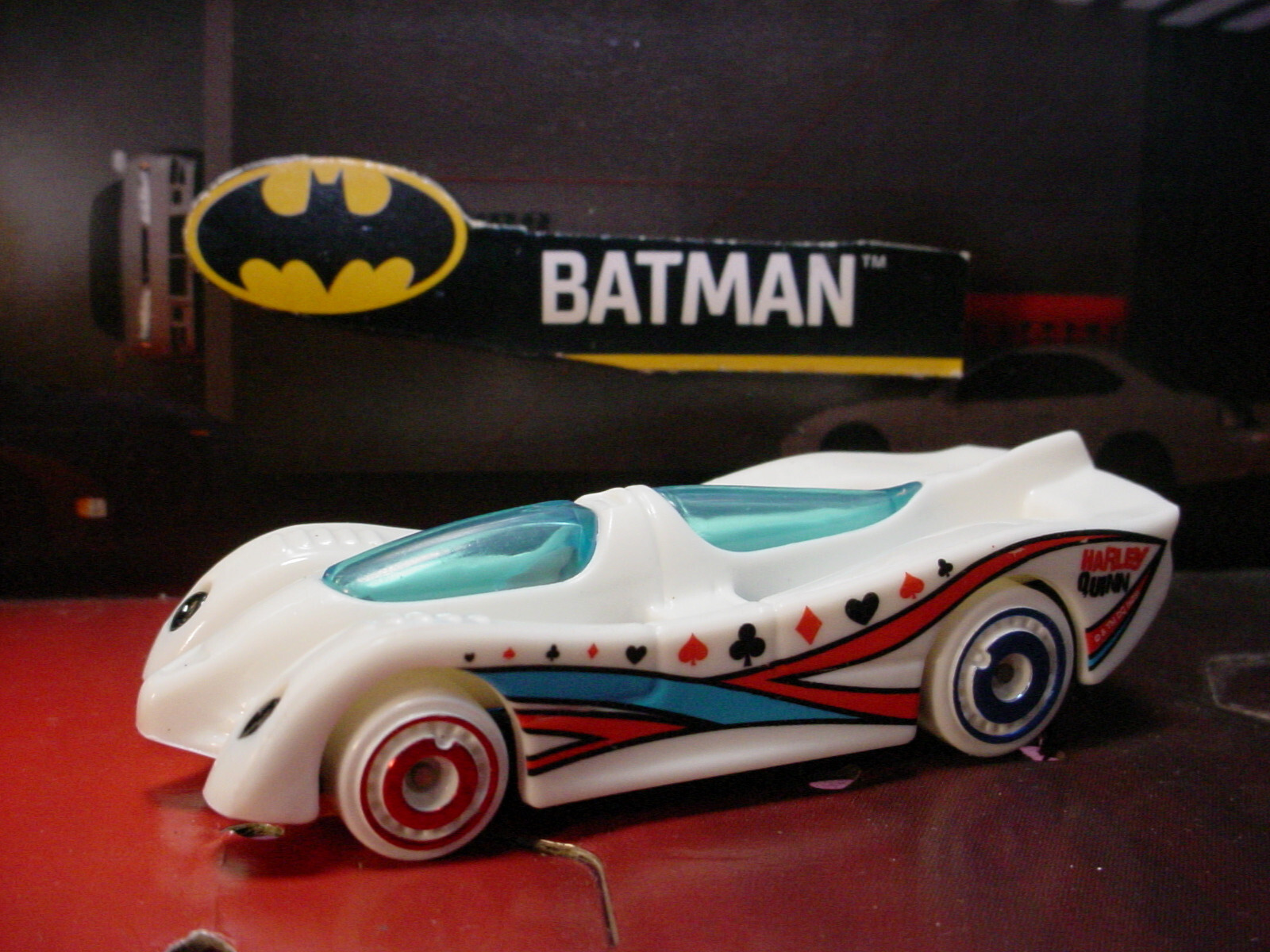 2024 BATMAN Design Exclusive POWER PISTONS ☆ white;HARLEY QUINN☆LOOSE ...