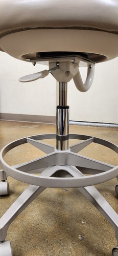 A-Dec Physicians/Assistant Stool/Chair (Orthodontist, Dentist, Doctor ...