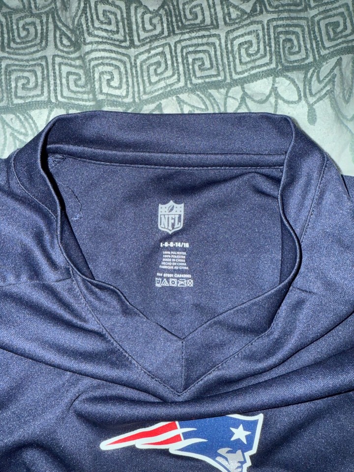 Preowned Tom Brady Youth Football Jersey Size Large 14/16 New England ...