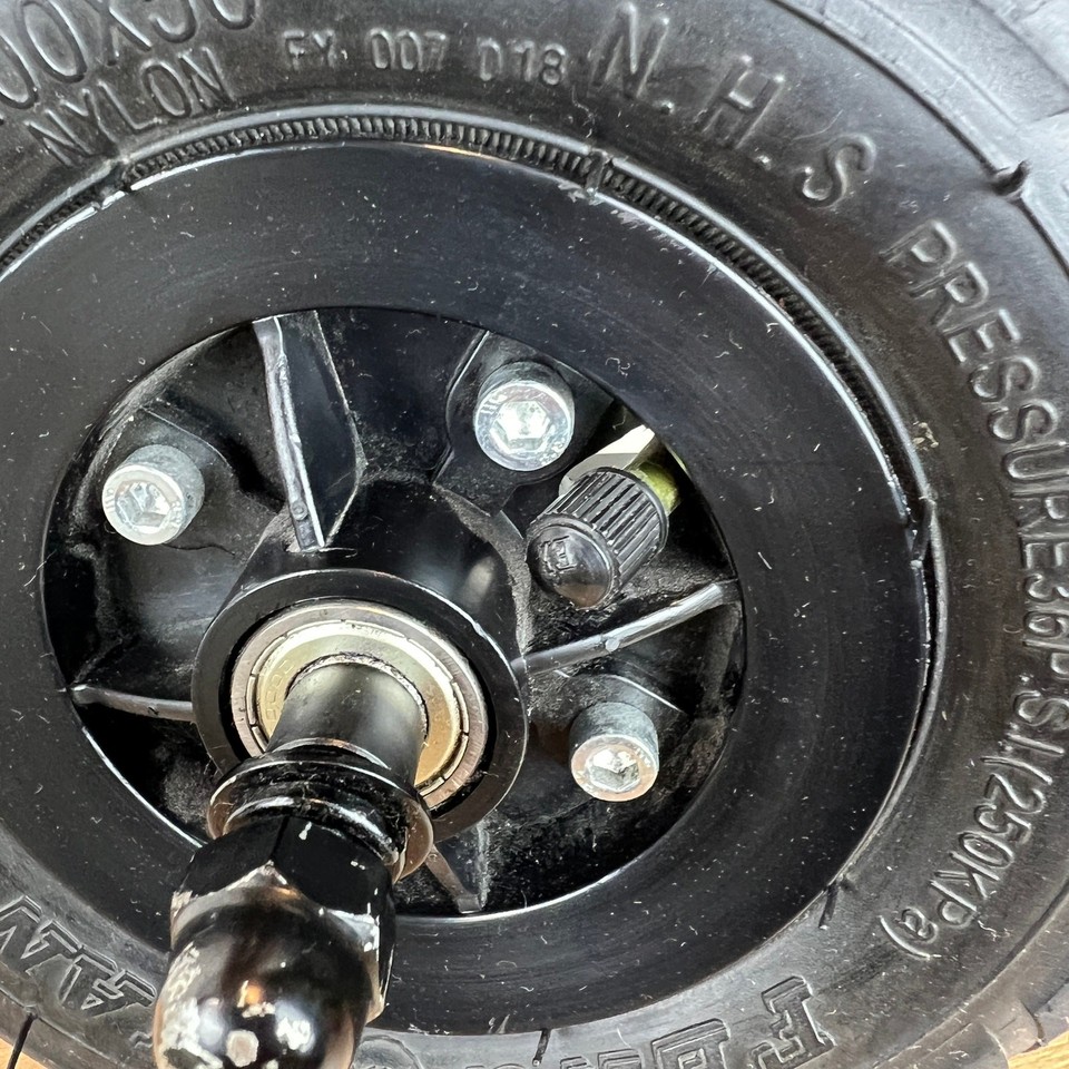 Razor E100S E100 Front Wheel Inner Tube Fastening Nuts - Power Core ...