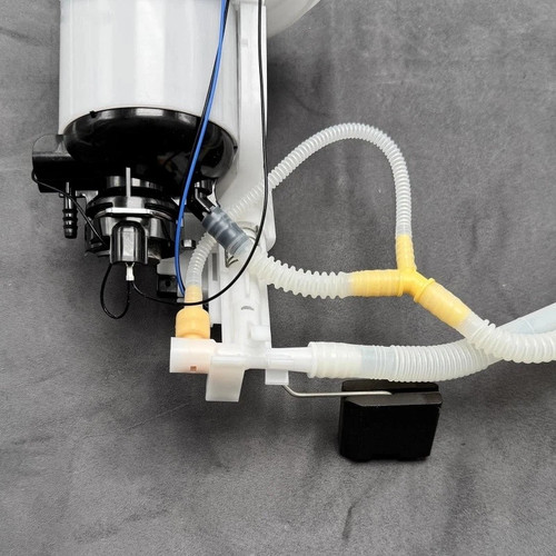 New LH Side Fuel Pump Assembly 2124703294 for 2010-2012 Mercedes C63 ...