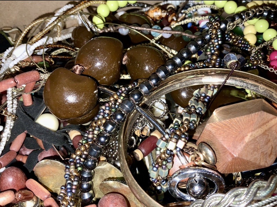 5 Pounds Junk Drawer Estate Jewelry Broken Tangled Unsorted Untested ...
